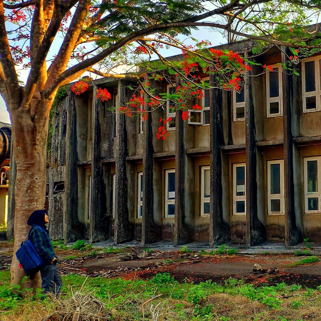 Liburan ke Tonasa Park Yuk! Bekas Pabrik Raksasa yang Disulap Jadi ...