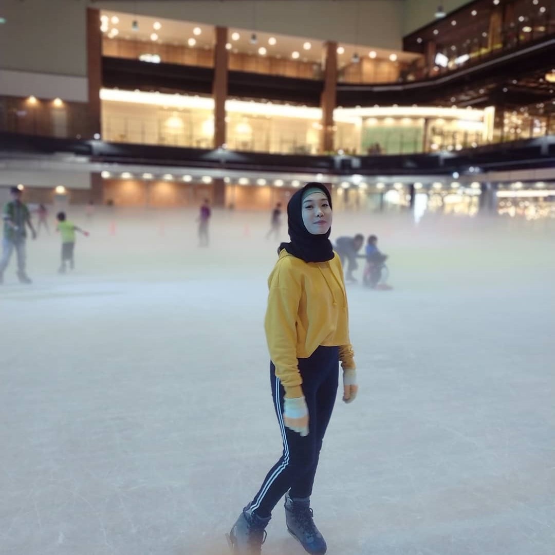 Dingin dan Seru, Bermain Ice Skating Bisa Jadi Pengisi Liburan yang ...