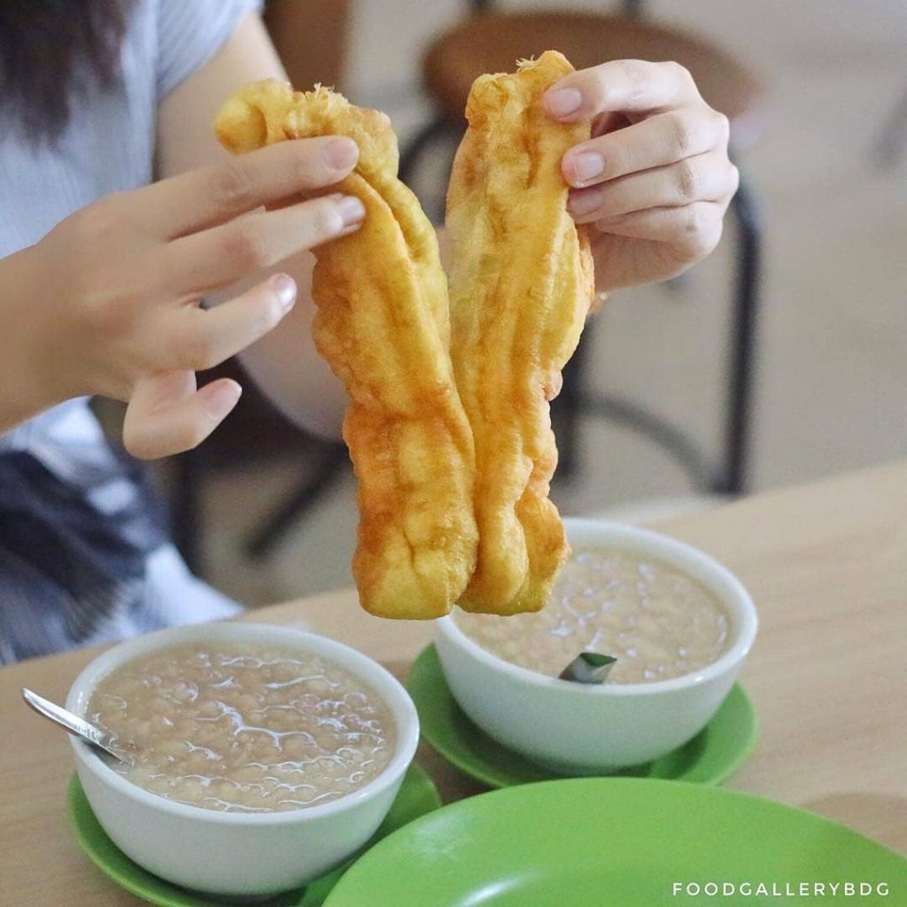 Cakue dan Bapiah Osin di Bandung, Kuliner LegendarisSejak Sebelum ...