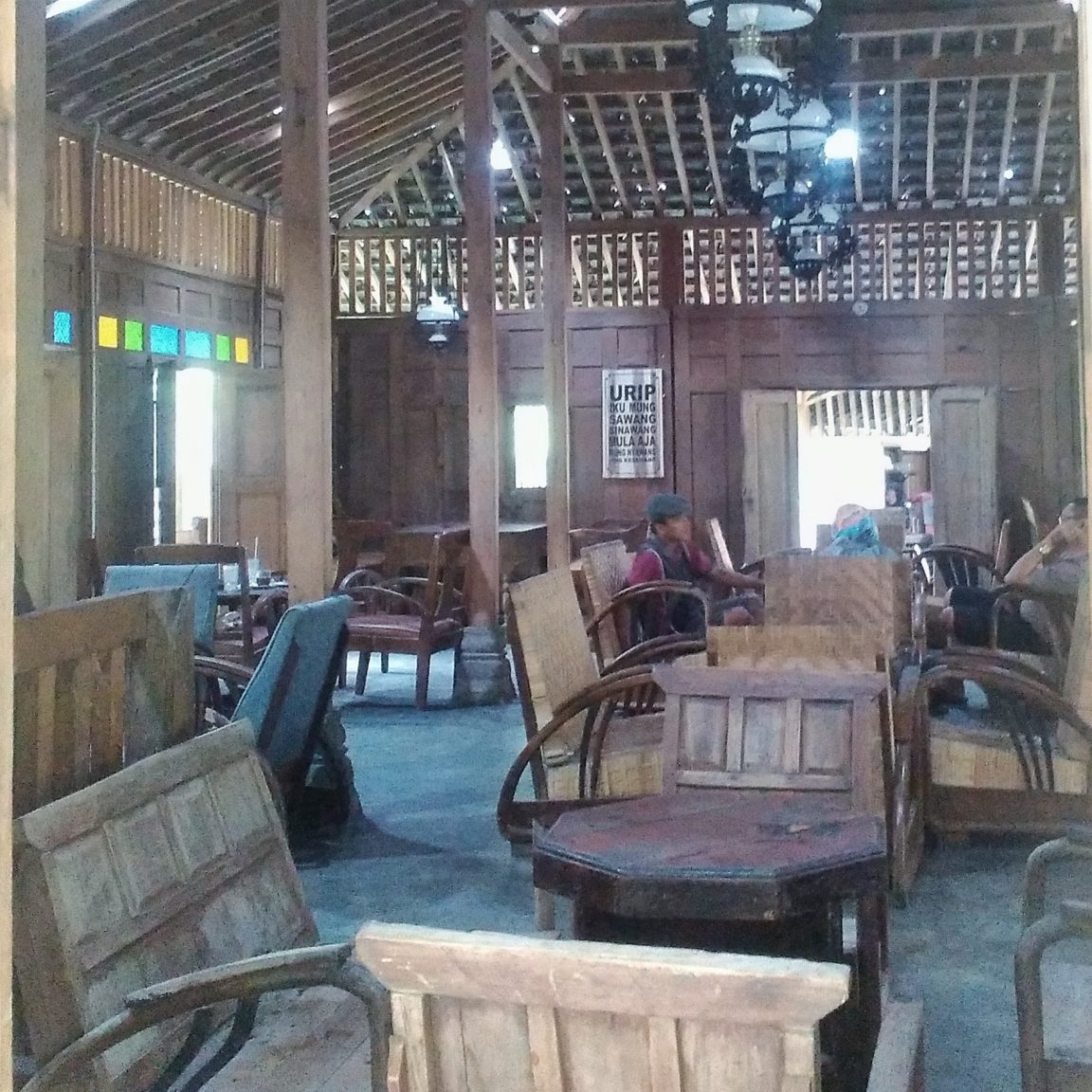 Wedangan Kampoeng, Restoran Jogja Berkonsep Jawa Klasik