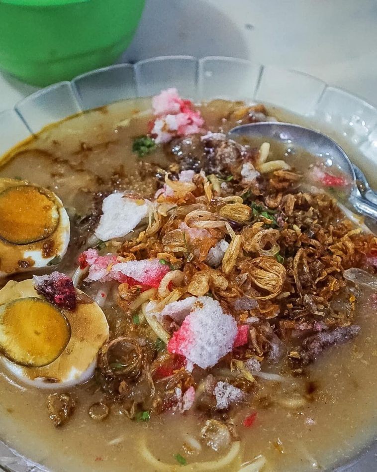 Mie Rebus Perdana Pak Mail di Medan, Kuliner Legenda Favorit Saat Hujan