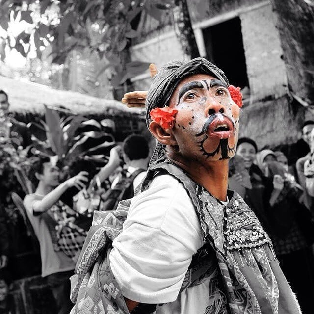 A Lovely Day in the Charming Village of Sasak Sade