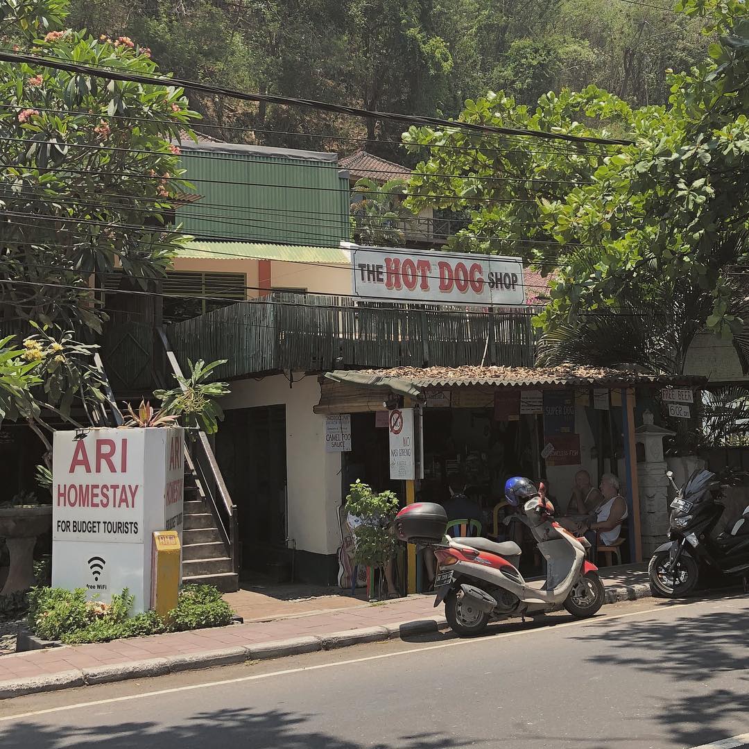 Tempat Menginap Kisaran 200 Ribu di Pantai Candidasa, Menikmati ...