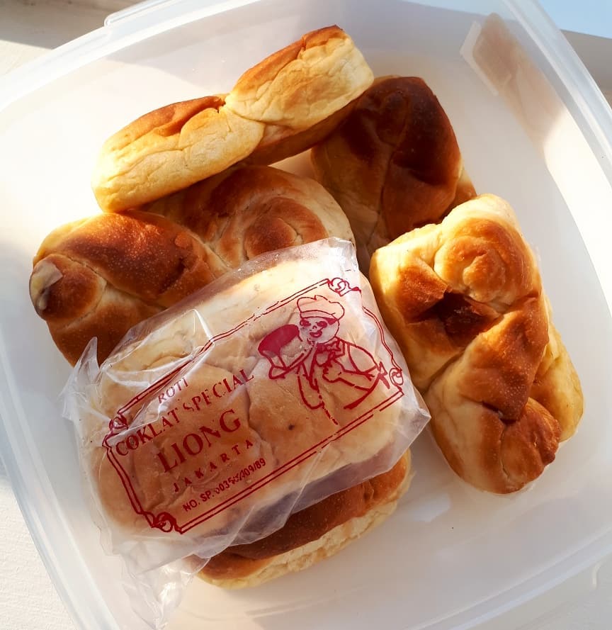 Roti Liong, Kuliner Jadul Pertahankan Cara Masak Lama Tanpa Mesin