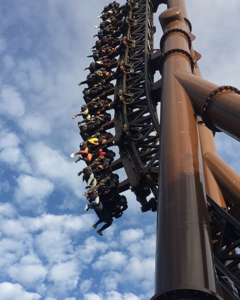 Roller Coaster Tercuram di Dunia, Penantang Adrenalin Wajib Coba
