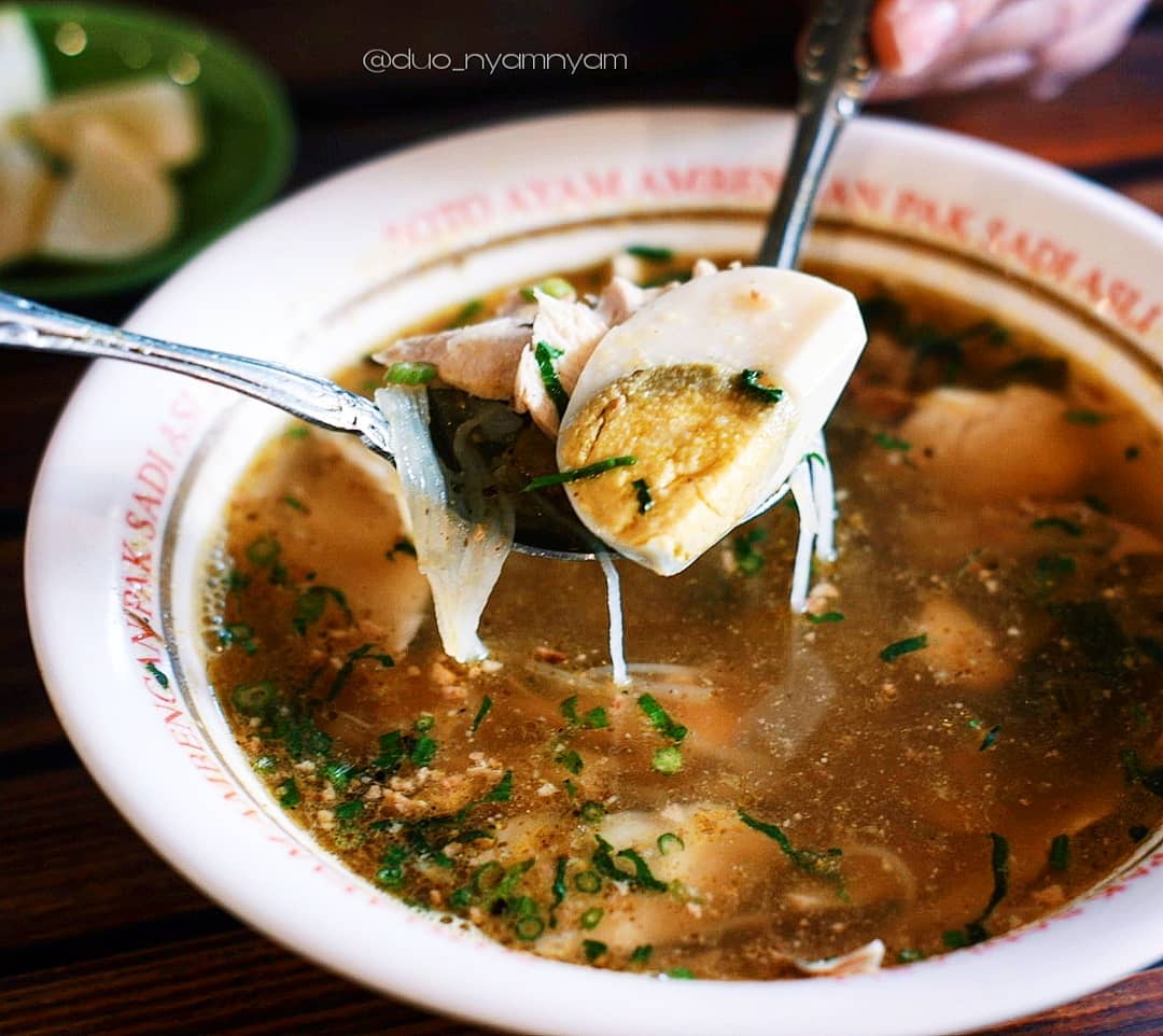 Soto Ayam Ambengan Pak Sadi, Resep Legendaris yang Pernah Raih ...