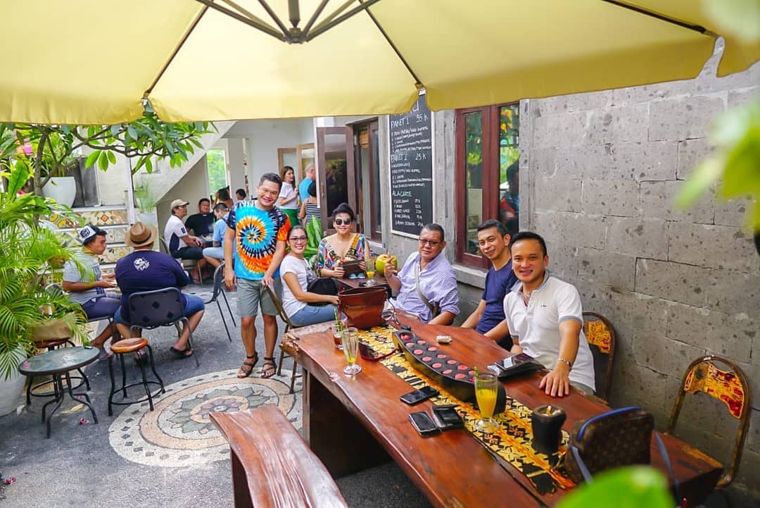 Teh Manis Bali, Warteg Modern Minimalis Milik Tamara Bleszynski