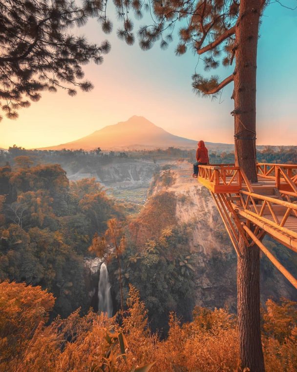 Air Terjun dengan Gardu Pandang, Asyiknya Nikmati Coban Tanpa Basah-basahan