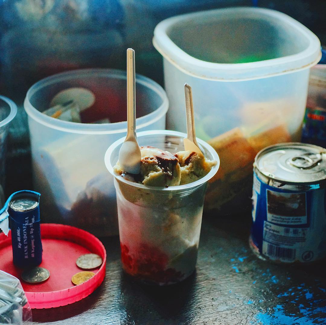 Es Puter I-One di Surabaya yang Unik, Jual Malam Hari Pakai Nomor Antrean!