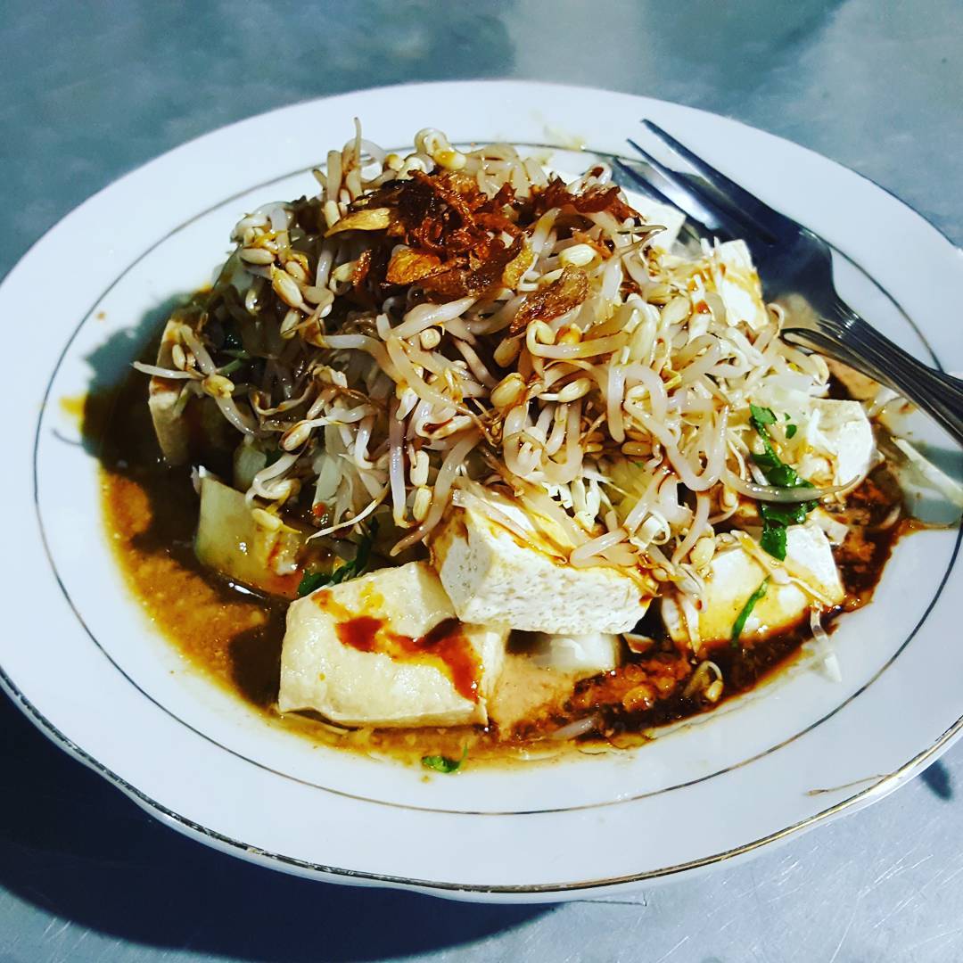 Kupat Tahu Batoar Legendaris di Temanggung, Rekomendasi Kuliner Wajib ...