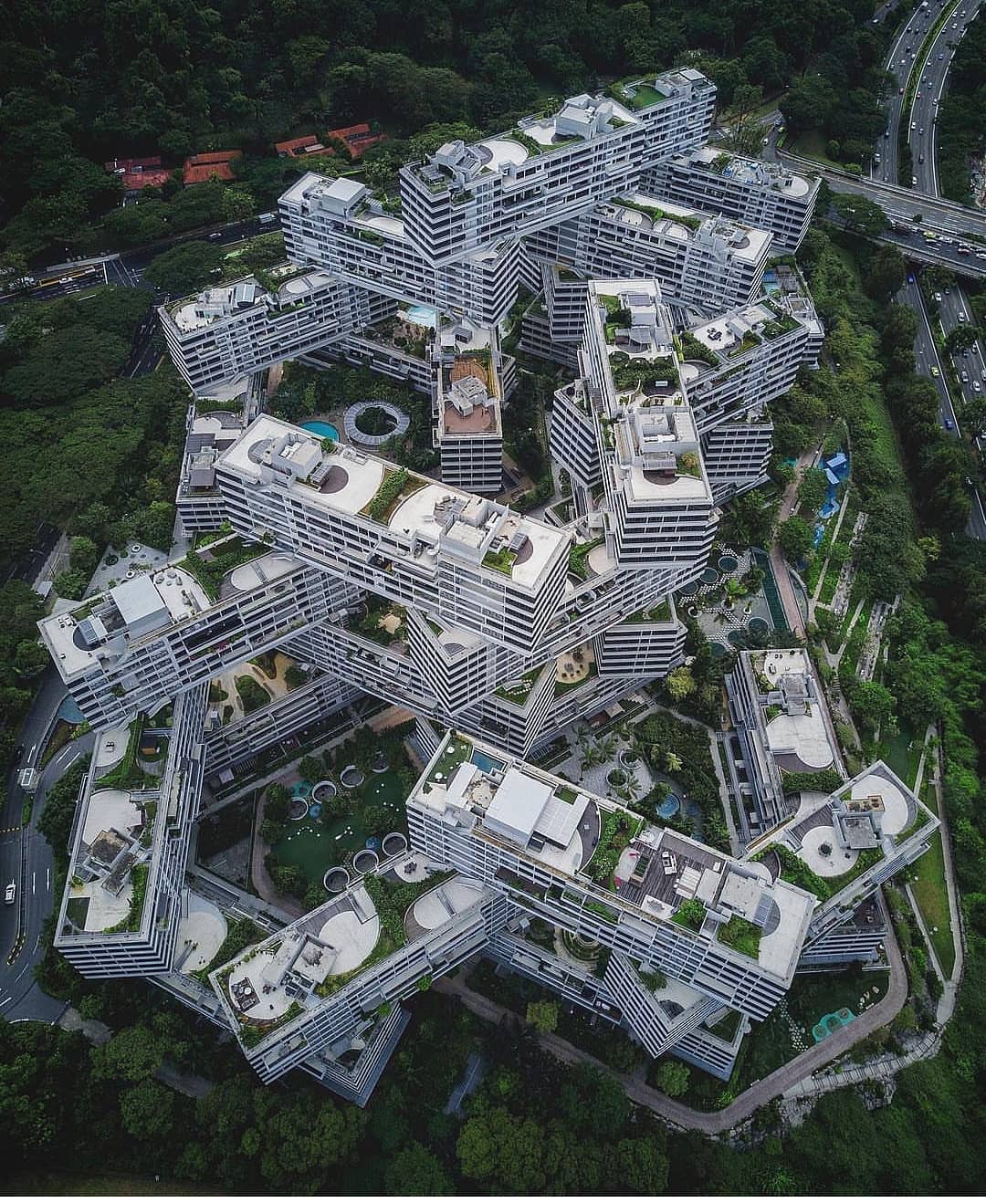 Gedung Unik Bergaya Futuristik di Asia, Ada yang Mirip Jenga Sampai ...