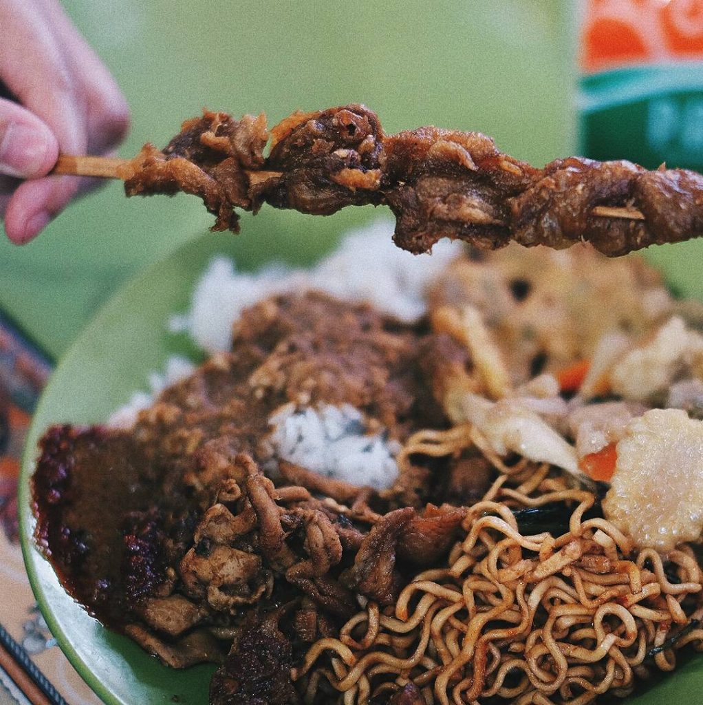 Warteg Warmo Sejak 1970 di Jakarta, Langganan Petinggi dan Buka 24 Jam!