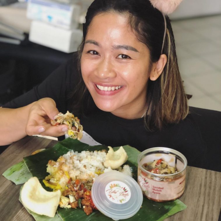 7 Food Vlogger Indonesia yang Bisa Bikin Dietmu Gagal Seketika, Siapa Saja?