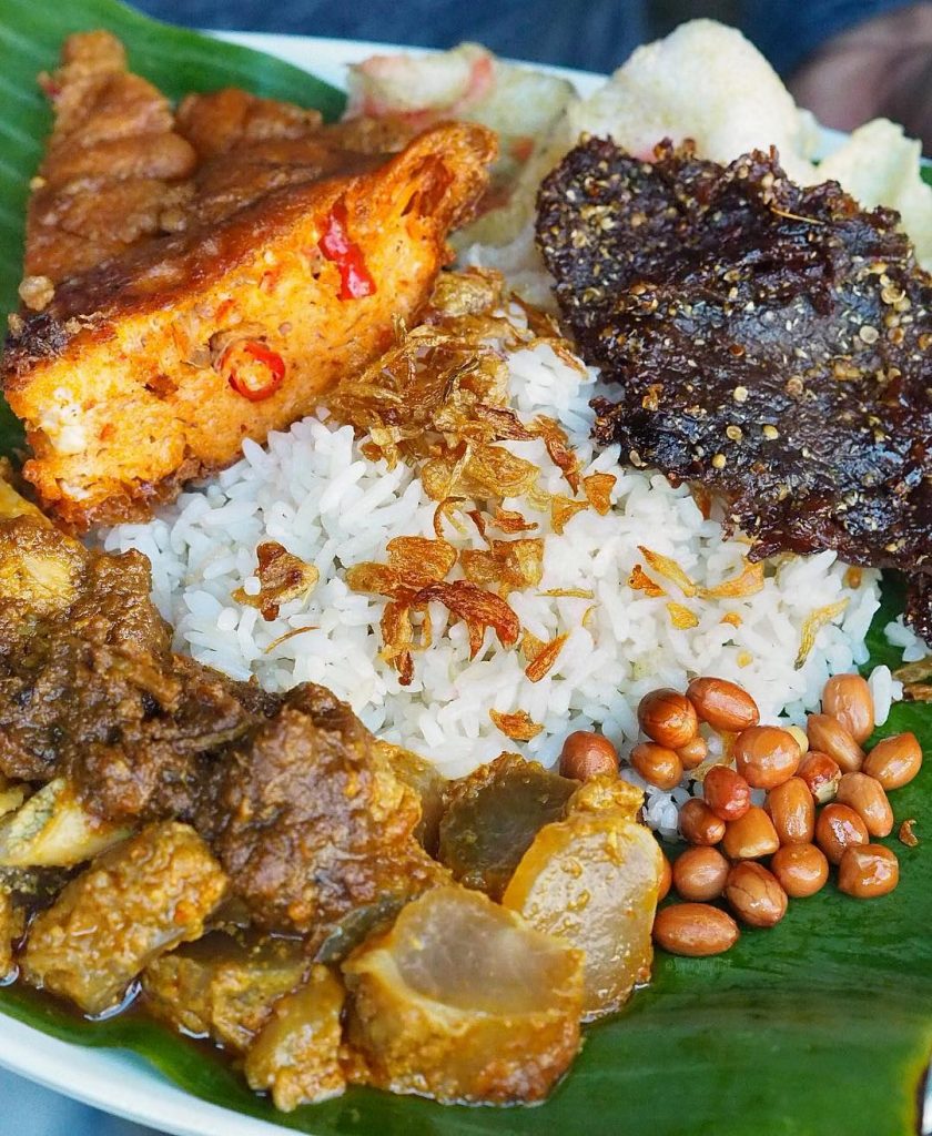 Nasi Gurih Pak Zul di Muara Karang yang Telah Melegenda, Ada sejak 1952