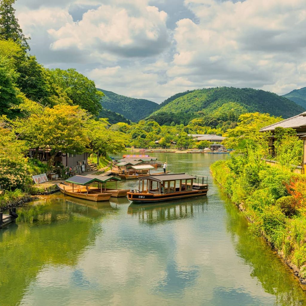 Indahnya Menyusuri Katsura River Japan, Kecantikan Sungai yang Bertahan ...