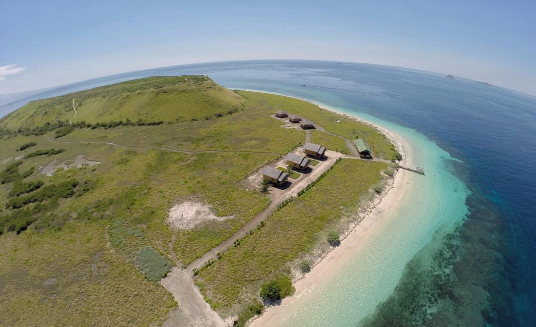 Paserang Island, a Wonderful Grassland in the Middle of Alas Strait