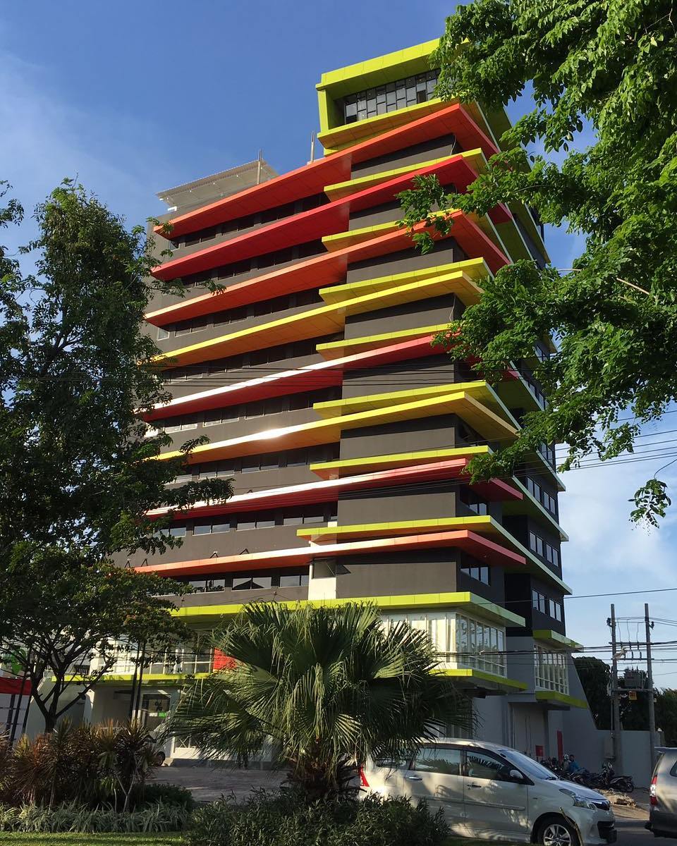 Hotel di Surabaya dengan Spot Mural Instagenic, Siap-Siap Staycation Narsis