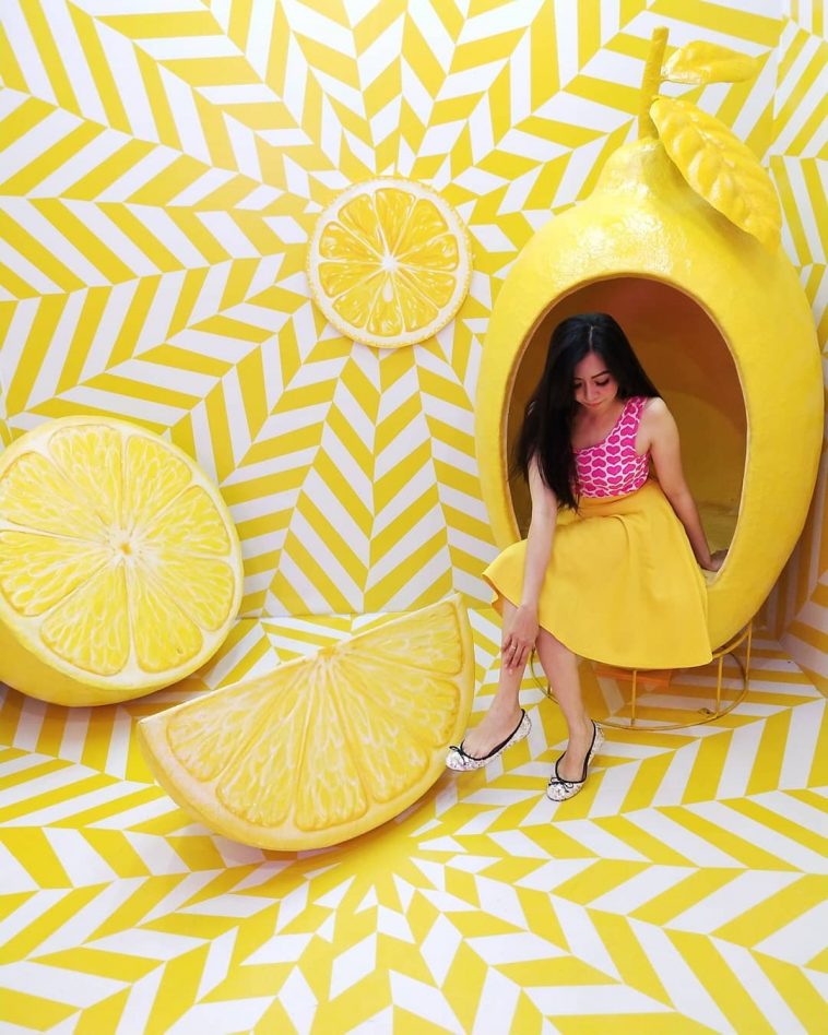 10 Spot Intagenic Tropical House, One Stop Selfie Bertema Tropis di ...