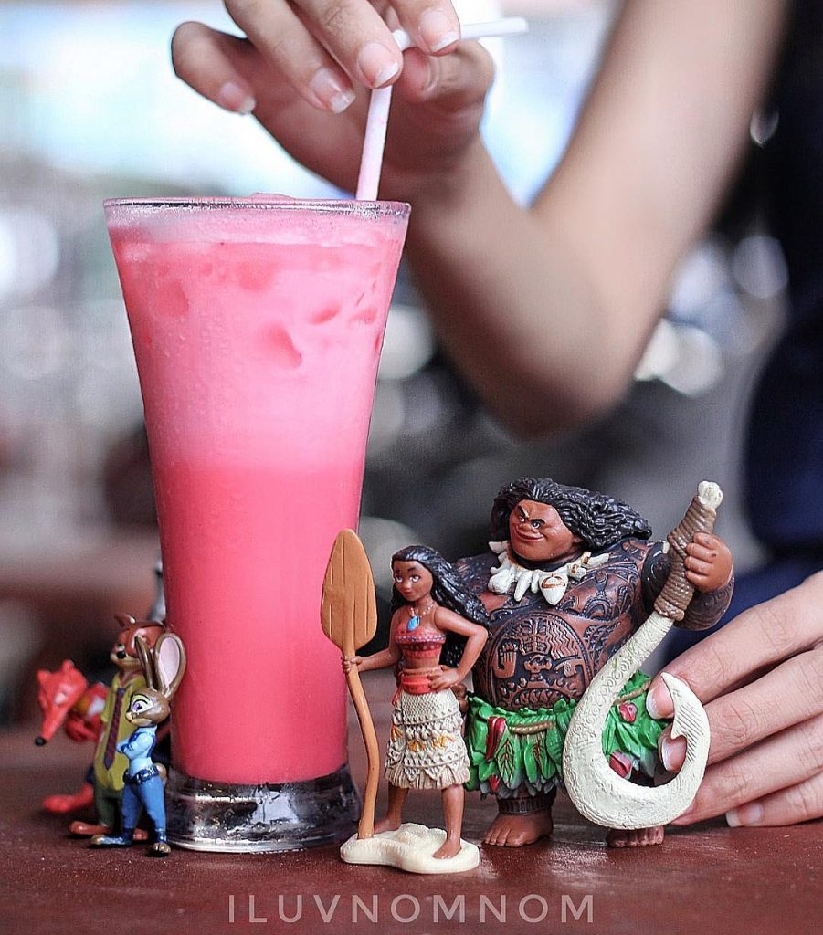 Tempat Nongkrong Asyik untuk Pecinta Action Figure, Makan Sambil ...