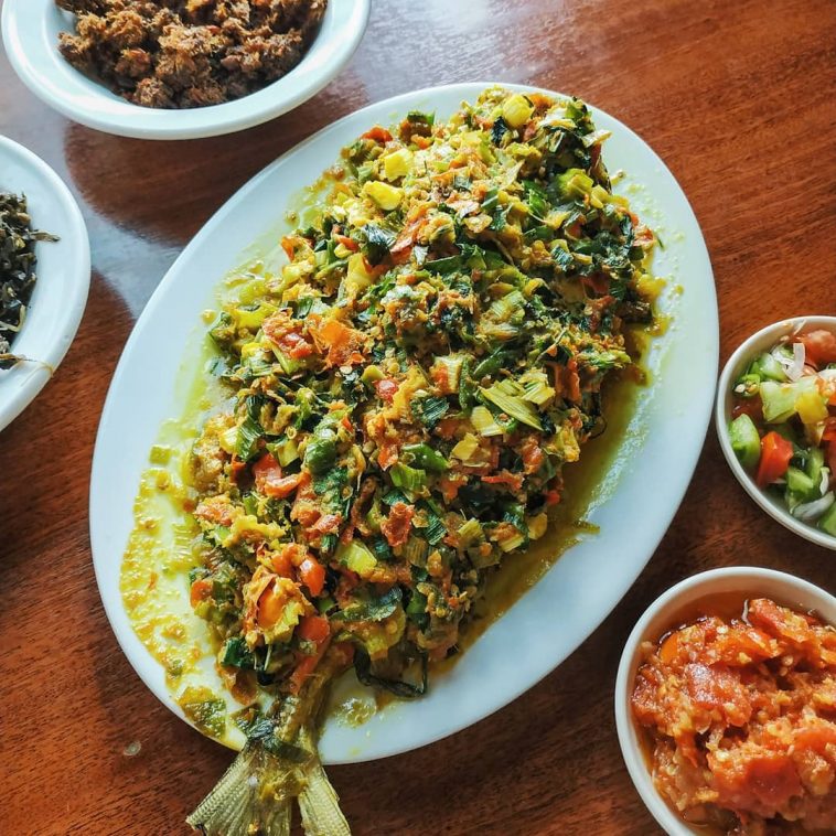 Restoran Manado di Jakarta Pusat, Lezatnya Santap Menu-menu Pedas Saat ...