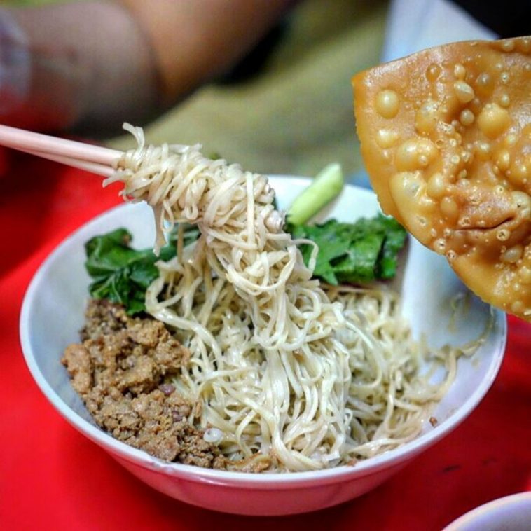 Wajib Coba Mie Ayam Aneka Topping di Jogja, dari Tengkleng Kambing ...