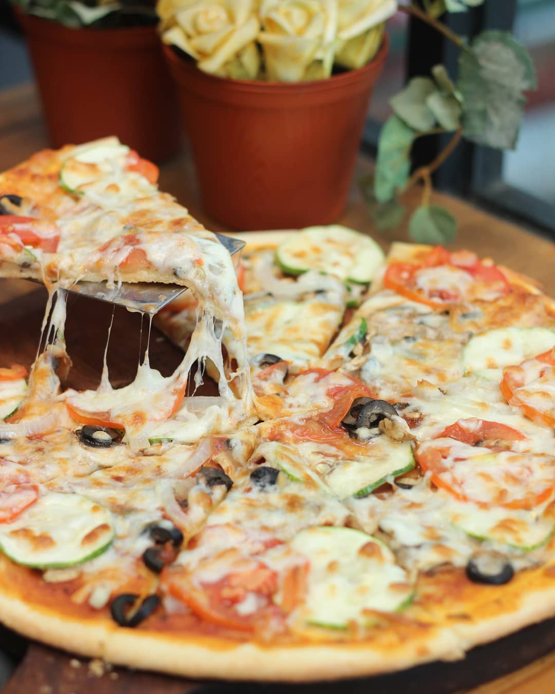 Tempat Makan Pizza Lokal di Malang yang Patut Dicoba, Soal Rasa Nggak ...