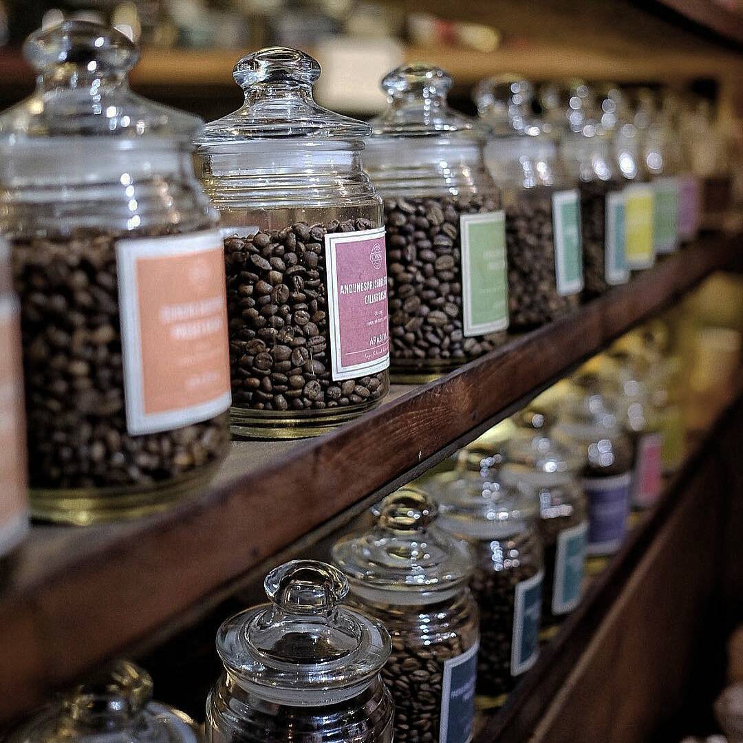 10 Kedai Kopi di Jakarta dengan Biji Asli Nusantara, Pas untuk Pecinta ...