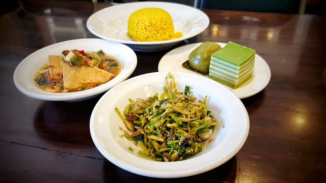 Restoran Manado di Jakarta Pusat, Lezatnya Santap Menu-menu Pedas Saat ...