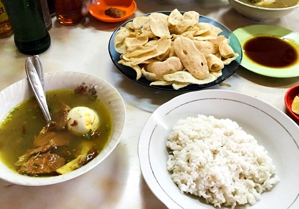 Pilihan Tempat Sarapan Dekat Stasiun Gubeng, Isi Tenaga Sebelum Lanjut ...