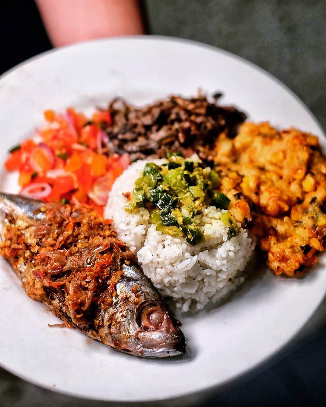 Restoran Manado di Jakarta Pusat, Lezatnya Santap Menu-menu Pedas Saat ...