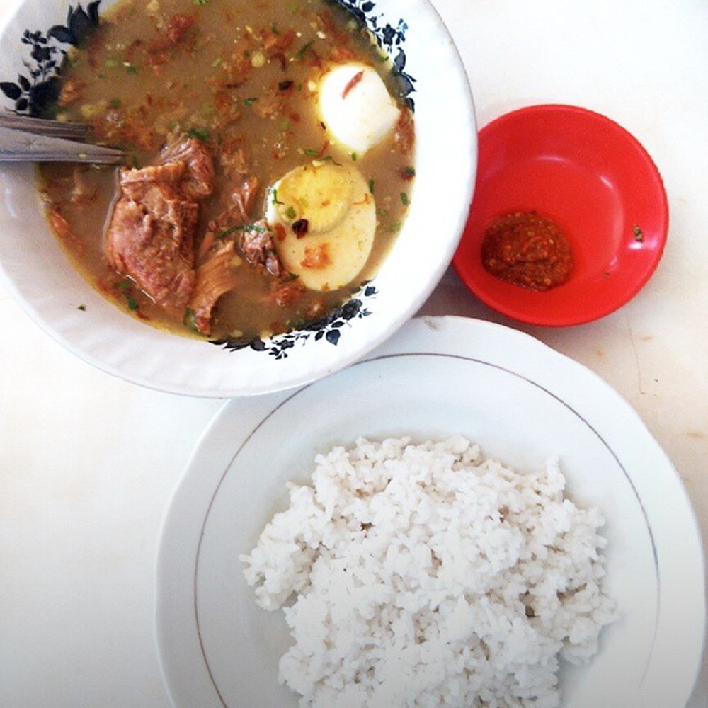 Pilihan Tempat Sarapan Dekat Stasiun Gubeng, Isi Tenaga Sebelum Lanjut ...
