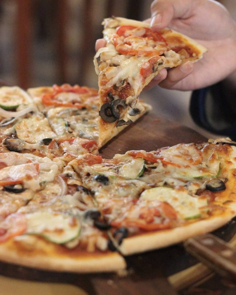 Tempat Makan Pizza Lokal di Malang yang Patut Dicoba, Soal Rasa Nggak ...