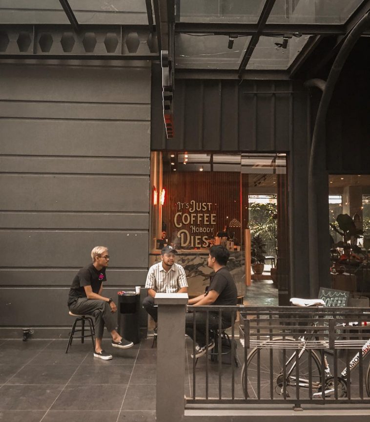 7 Kedai Kopi Hits Milik Artis, Nongkrong Seru Bisa Ketemu Idola!