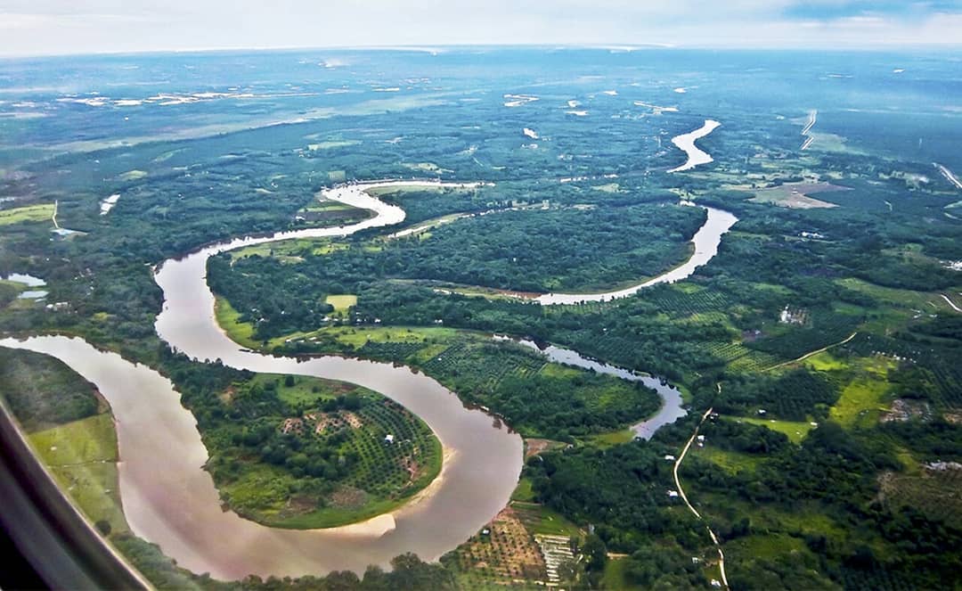 Riding the Seven Ghosts at Bono Wave, Kampar River