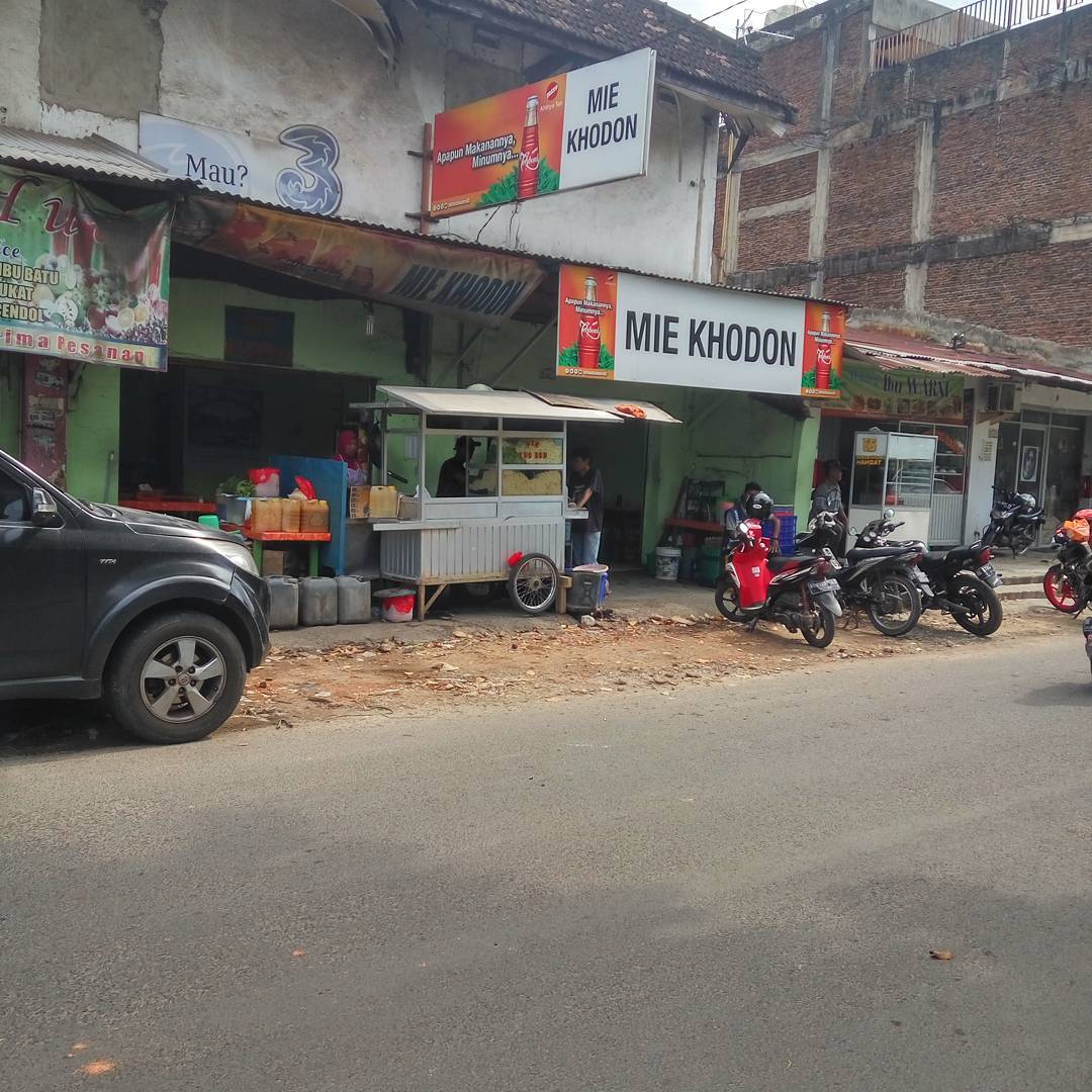 Mie Khodon Teluk Betung Lampung, Kuliner Legendaris Setia Menemani ...
