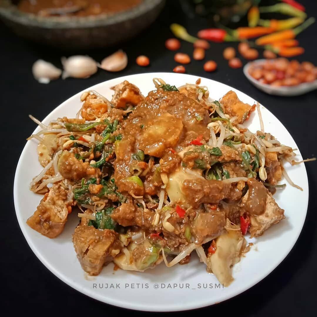 The Many Variants of Rujak, Indonesian Unique Fruit and Vegetable Salad