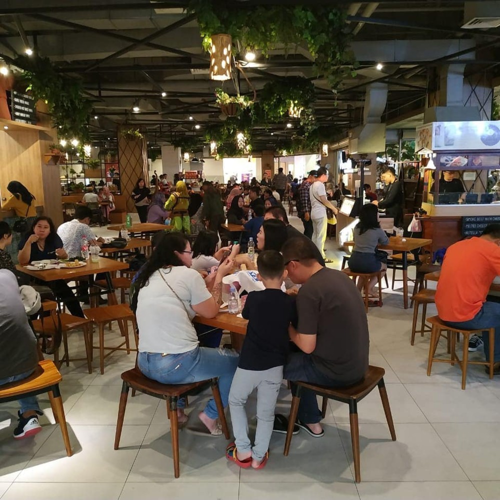 The Overwhelming Delicious Choices on the Food Courts in Bandung