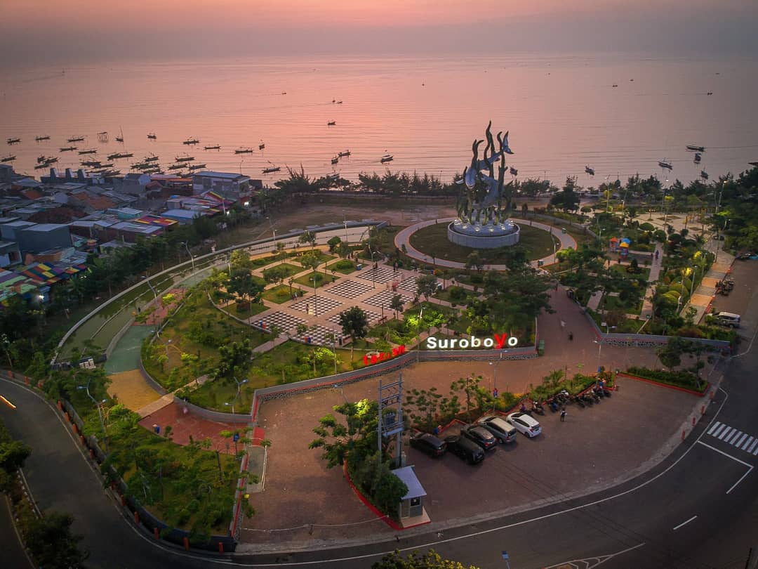 Wisata Baru di Surabaya, Yuk Berpose dengan Patung Suro dan Boyo Raksasa