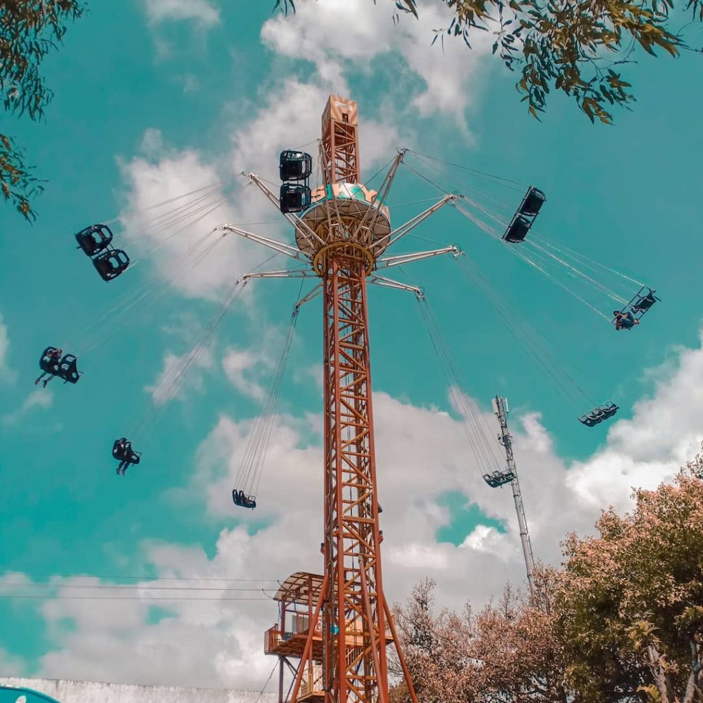 Sky Swinger di Jawa Timur, Uji Adrenalin Berayun dan Memutar di Ketinggian
