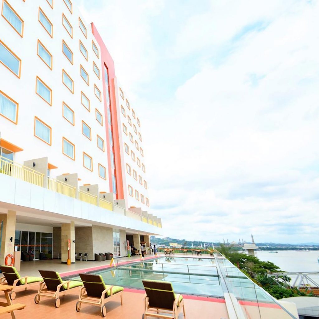 Best Four-star Hotels in Samarinda under IDR700K