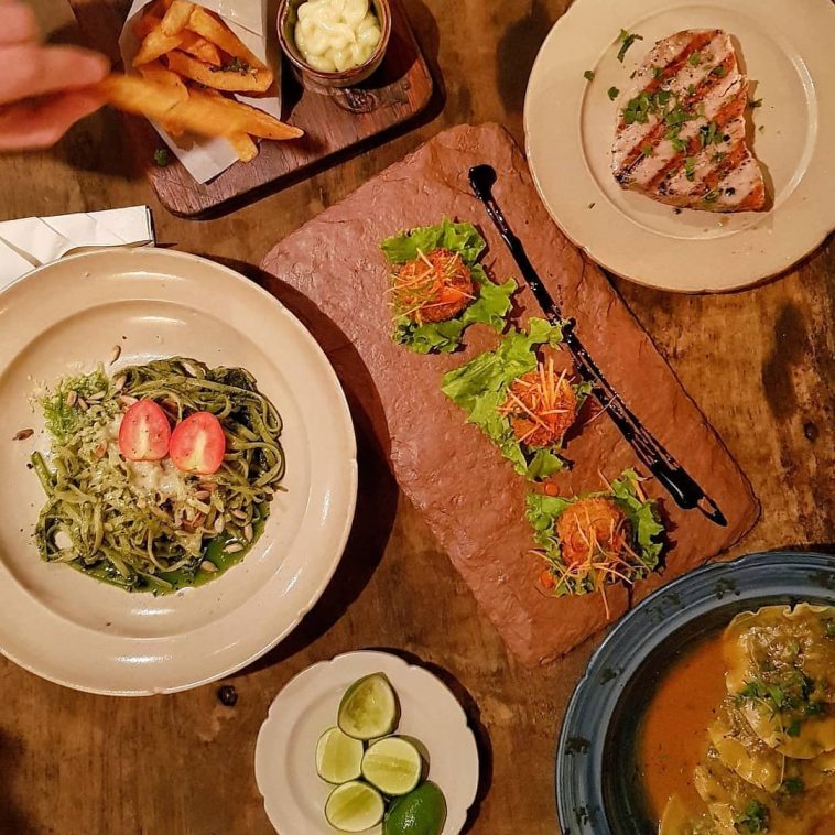 Romantisme Dinner ala Mediterania di Ubud