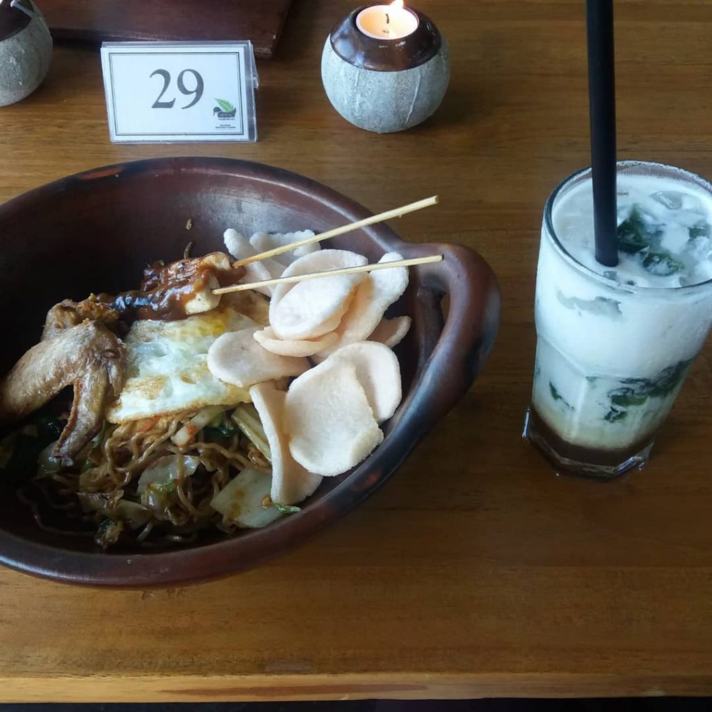 Es Daluman, Fresh Grass Jelly Drink from Bali