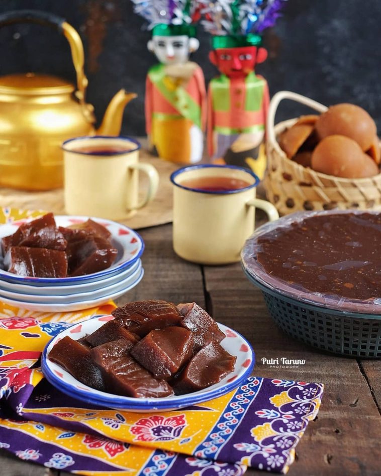 Tasty Traditional Desserts and Snacks from Betawi