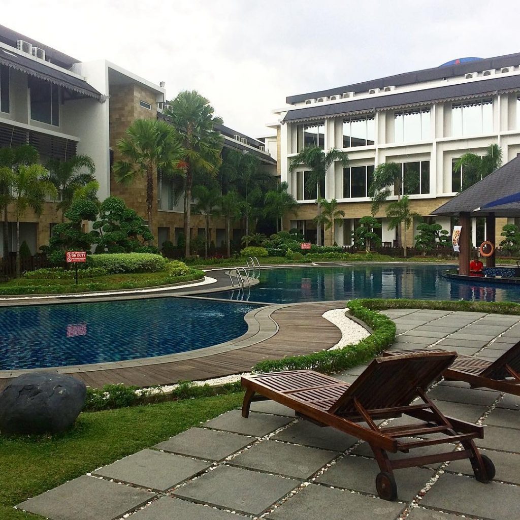 Best Four-star Hotels in Banjarmasin Under 700K