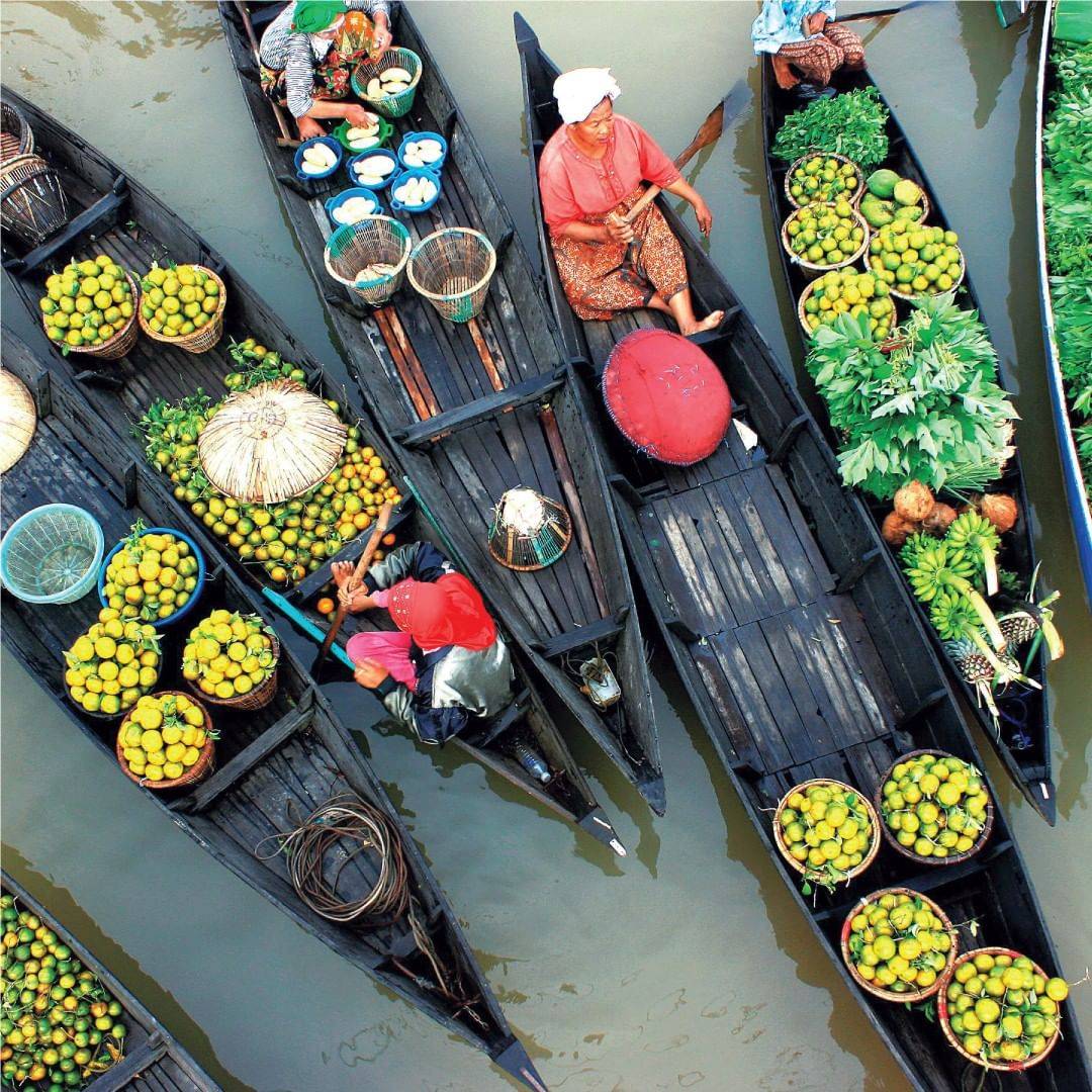 4 Pasar Apung di Asia Tenggara, Salah Satunya Ada di Indonesia
