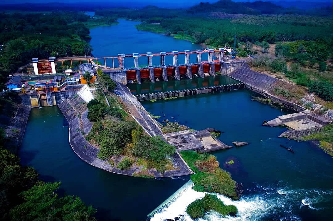 Pembangkit Listrik Instagenic, Wisata Indonesia Tak Biasa Nan Cantik