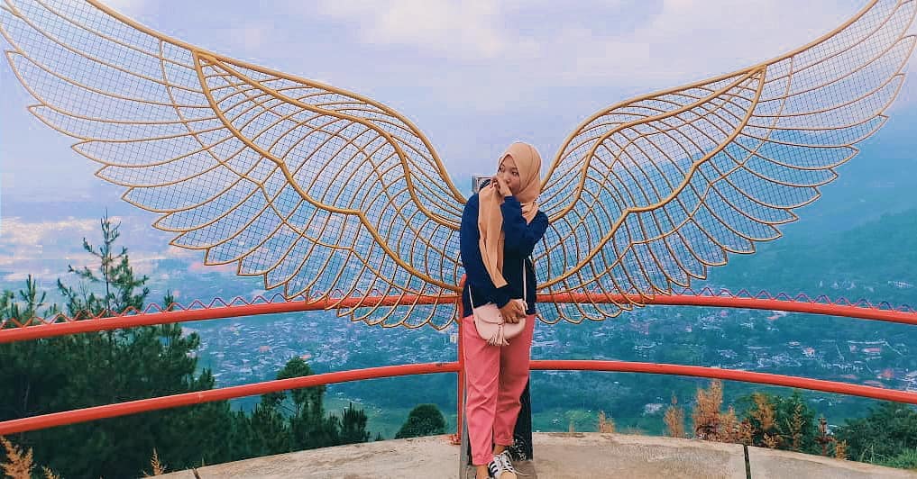 7 Spot Foto Sayap di Jawa Timur, Serasa Ingin Terbang