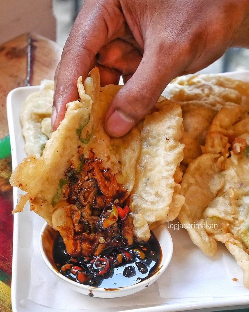 10 Jajanan Gorengan Jogja, Enaknya Bikin Nambah Terus!