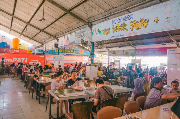 Nikmati Nasi Bebek Sinjay di Bangkalan, Enaknya Nendang!