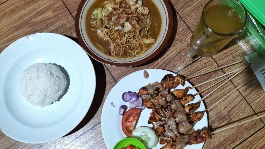 Warung Sate Jokopi, Sediakan Kuliner Perpaduan Unik Antara Mie dan Tongseng